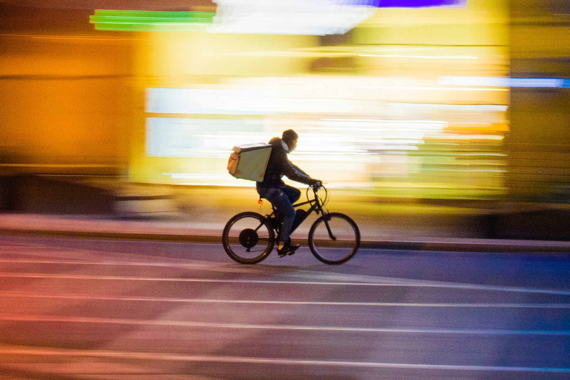 New equipment for DHL couriers during the 2024 Summer Games | DHL ...